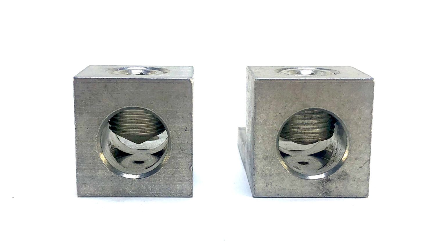 Burndy KA34-U 500KCMIL-4 CU9AL Lugs (Set of 2)