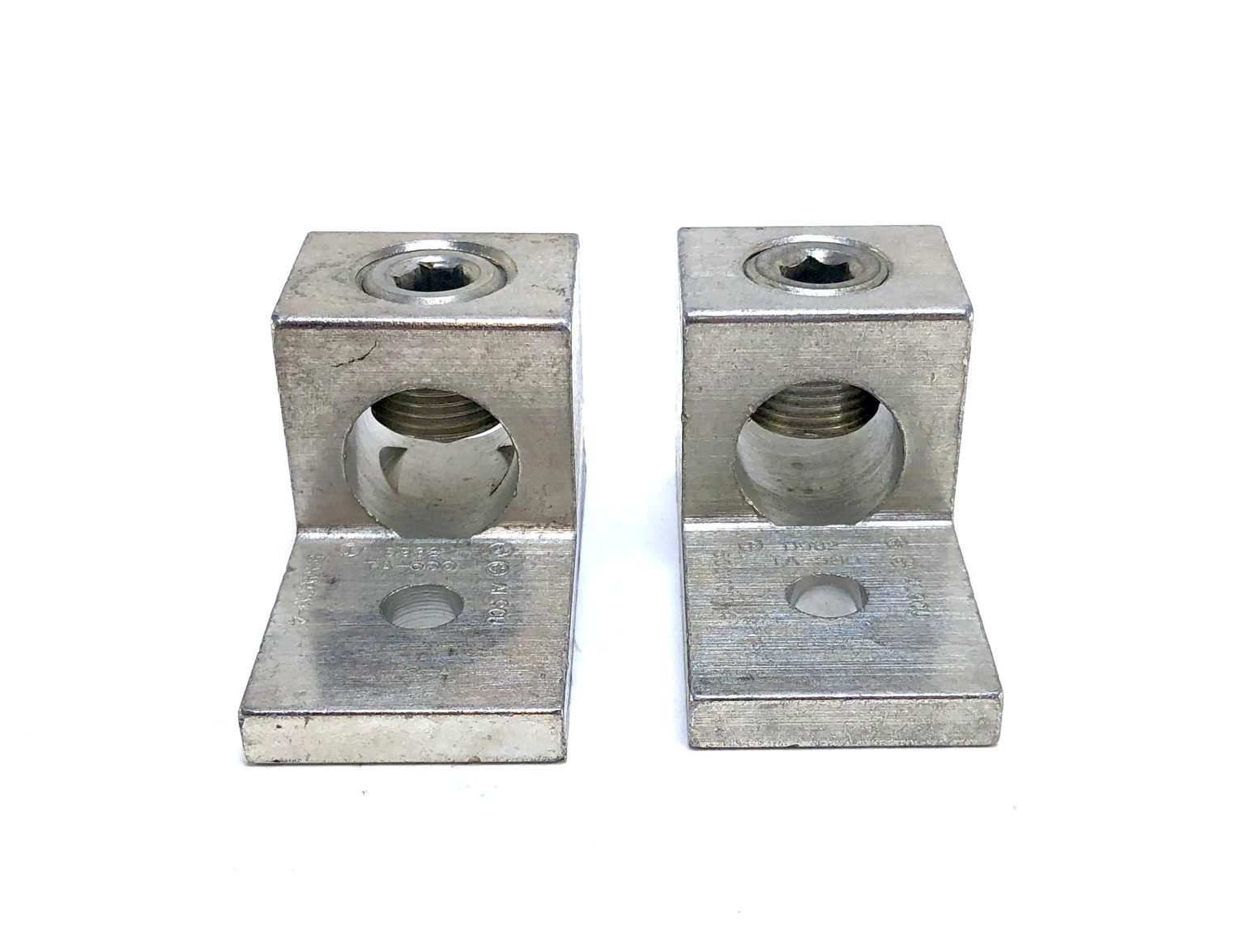 ILSCO D982 AL9CU 500MCM-4 Lugs (Set of 2)