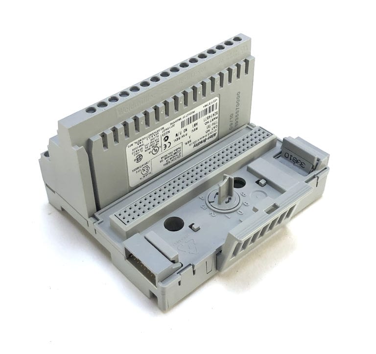 Allen Bradley 1794-OB16P Ser A 24Vdc Source Prot. Output Module w/Base ...
