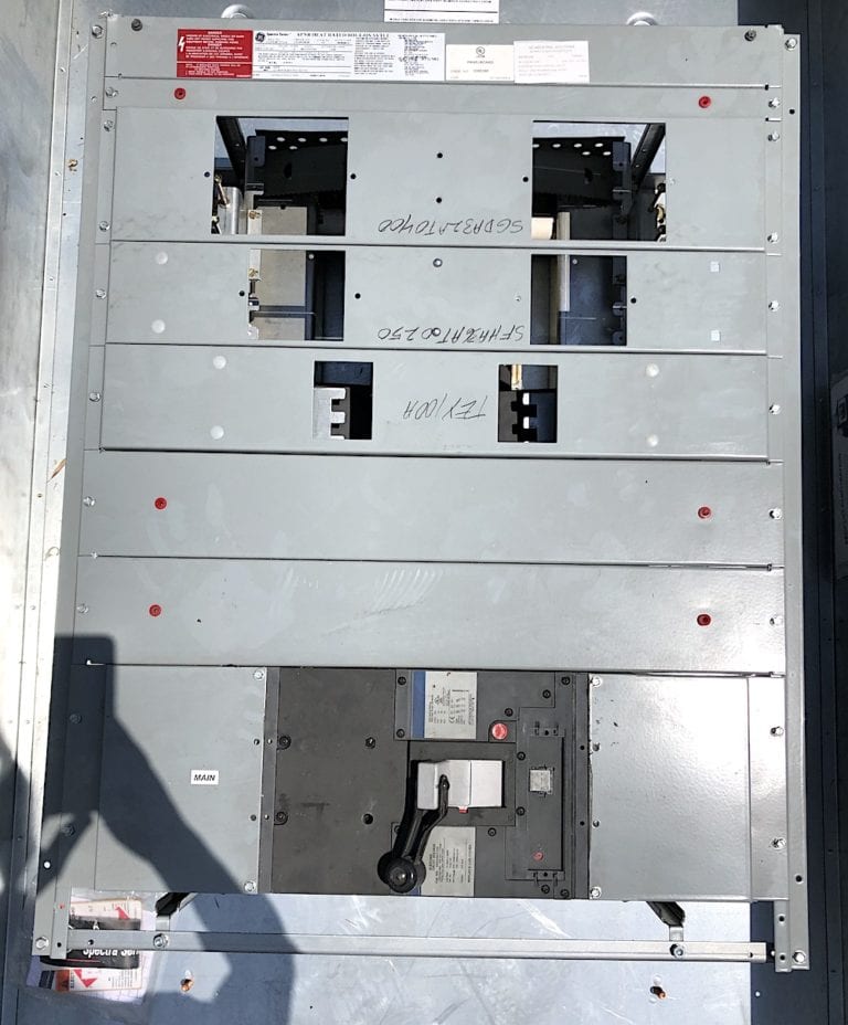 General Electric 3 Pole 1200 Amp 208Y/120V APNB Heat Rated Panel ...