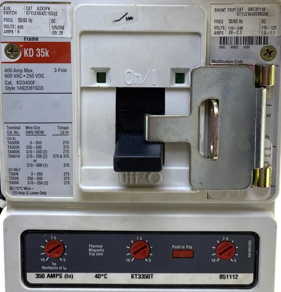 Cutler Hammer KD3400F 3 Pole 400A 600V Breaker w/2 Auxs + Shunt