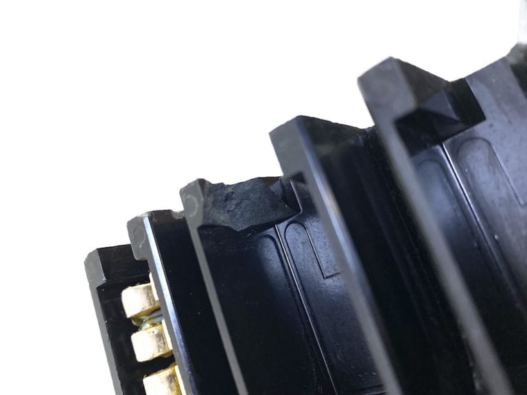 Square D SL400 3 Pole 400A 600V I-Line Sub-Feed Lugs (Minor Chip ...