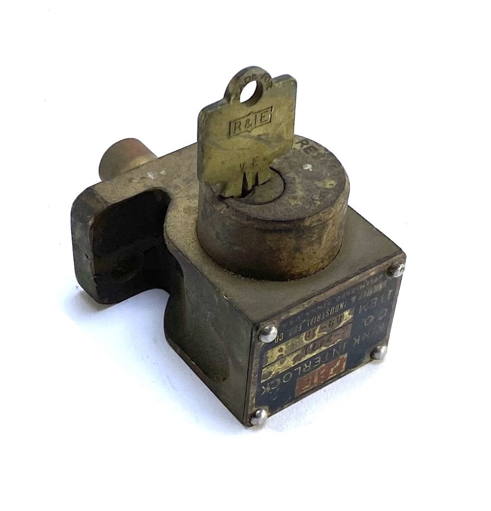 R&IE K-2471 Kirk Key Interlock w/Key (No Mounting Bolts) | Electrical ...