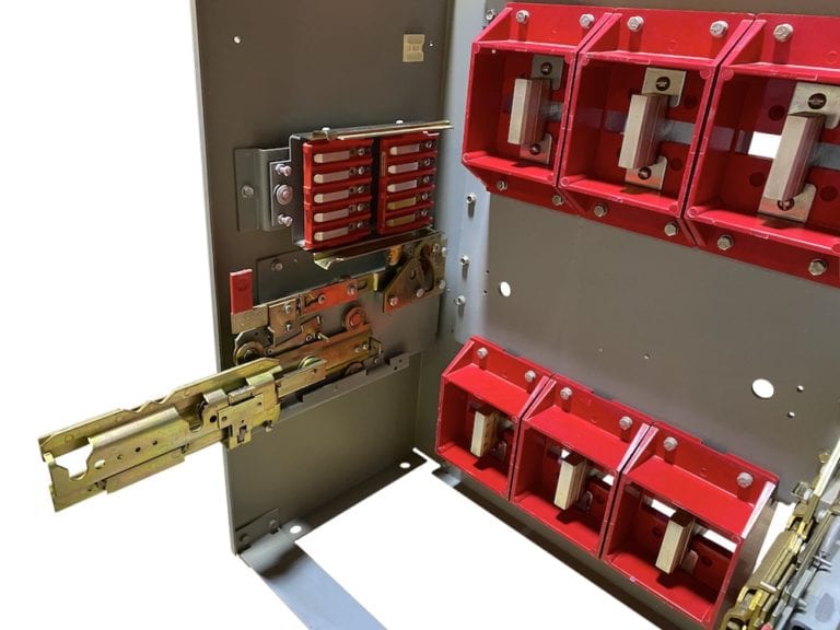 General Electric TPDF16 1600 Amp 600Vac Power Break Drawout Frame