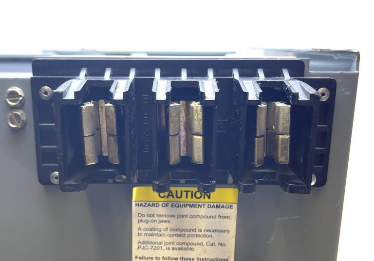 Square D Model 6 21" 250 Amp 480V MCC Bucket w/Breaker (No Door)