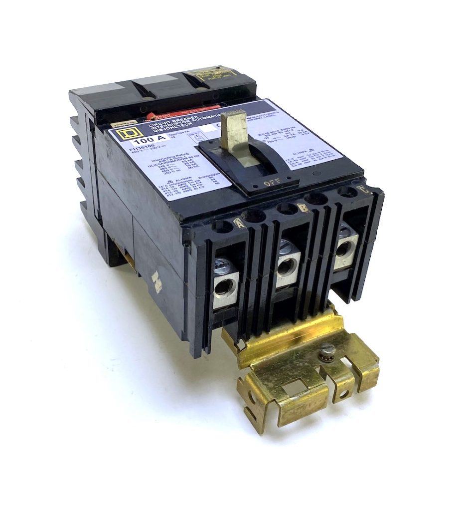 Eaton 3 Phase 480 V Delta 100 Amps 3 Wire Type 3R Main Breaker Panel ...