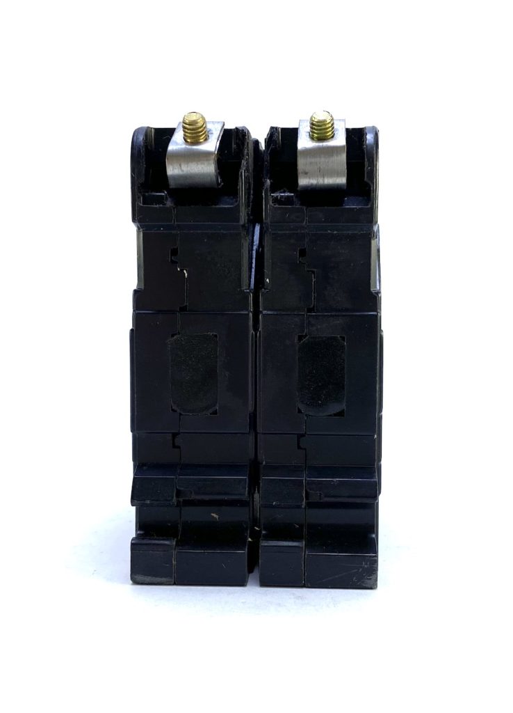 Square D EHB24020 2 Pole 20 Amp 480Y/277 Vac Breaker (Chipped)