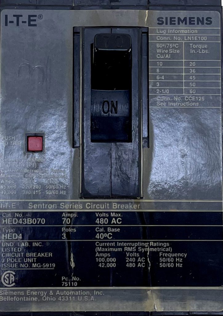 ITE | Siemens HED43B070 3 Pole 70A 480V Breaker (Minor Chip)