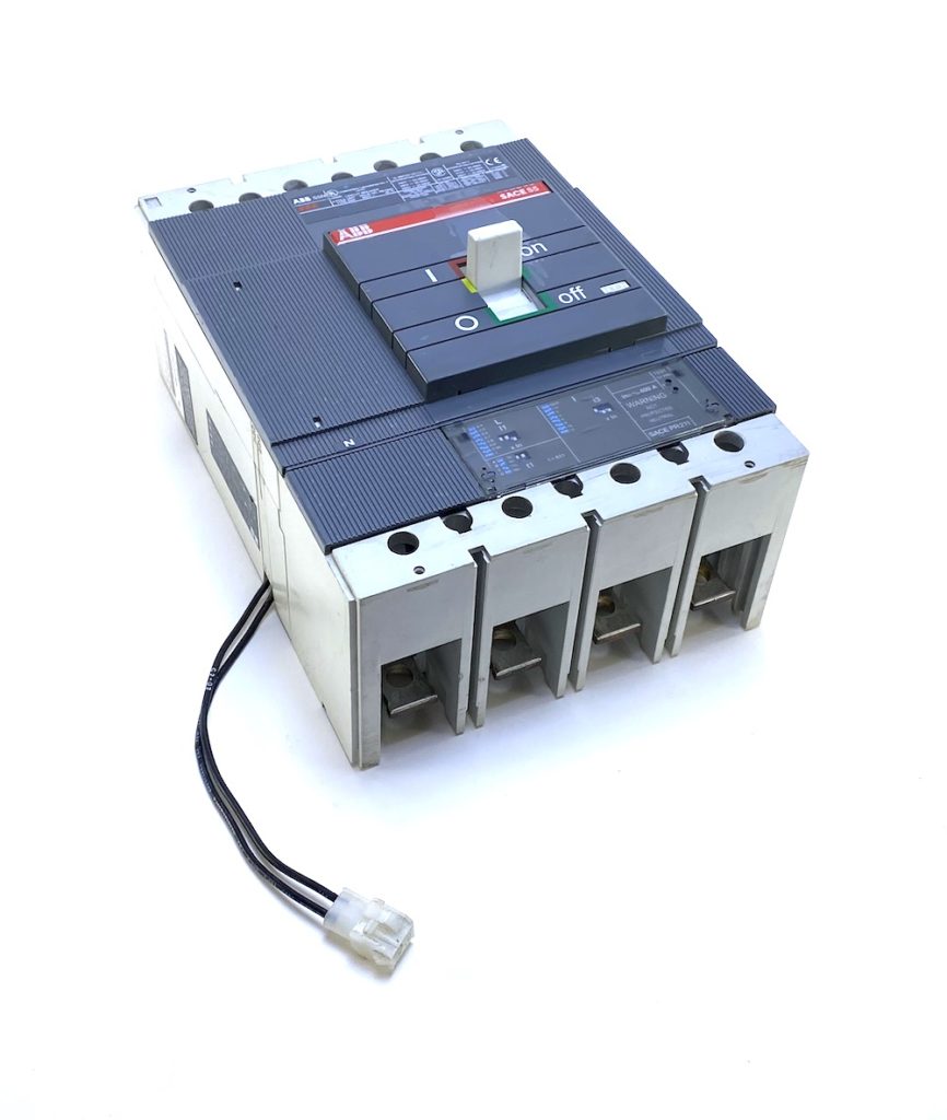 ABB SACE S5N 4 Pole 400 Amp 600 Vac Circuit Breaker w/24V Shunt
