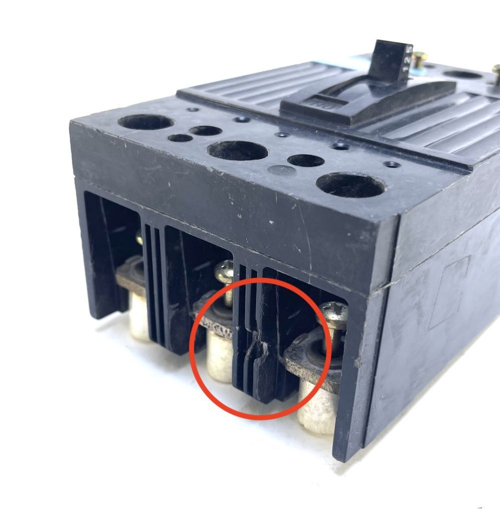 General Electric THQD32125 3 Pole 125 Amp 240 Vac Breaker (CHIP)