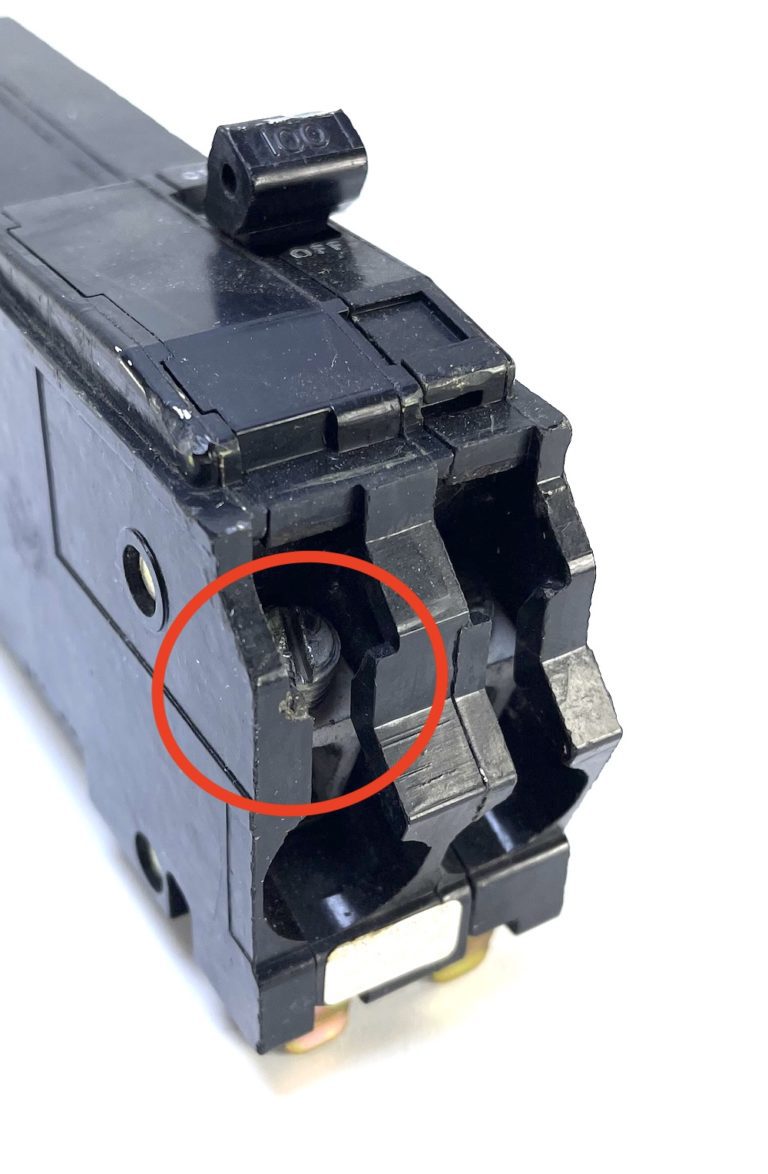 Square D Q1L2100 2 Pole 100 Amp 240 Vac Circuit Breaker (CHIP)