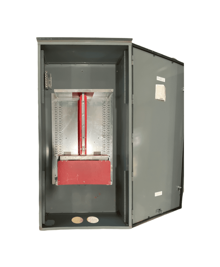 Square D HCM 3P4W 30Cir 600A 480Y/277V Type 3R MLO I-Line Panel