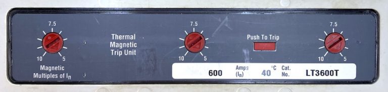Eaton LD3600F 3 Pole 600 Amp 600 Vac Breaker w/600A Trip + 2 Auxs