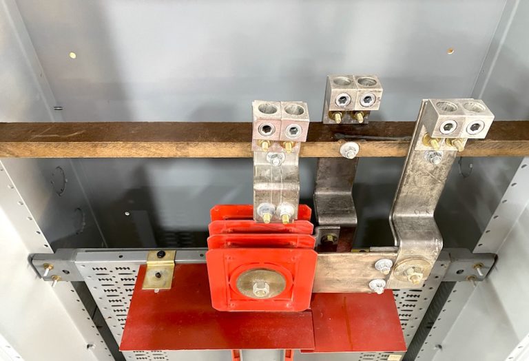 Square D 3P4W 1000A 208/120V 42 Circuits MLO I-Line Breaker Panel