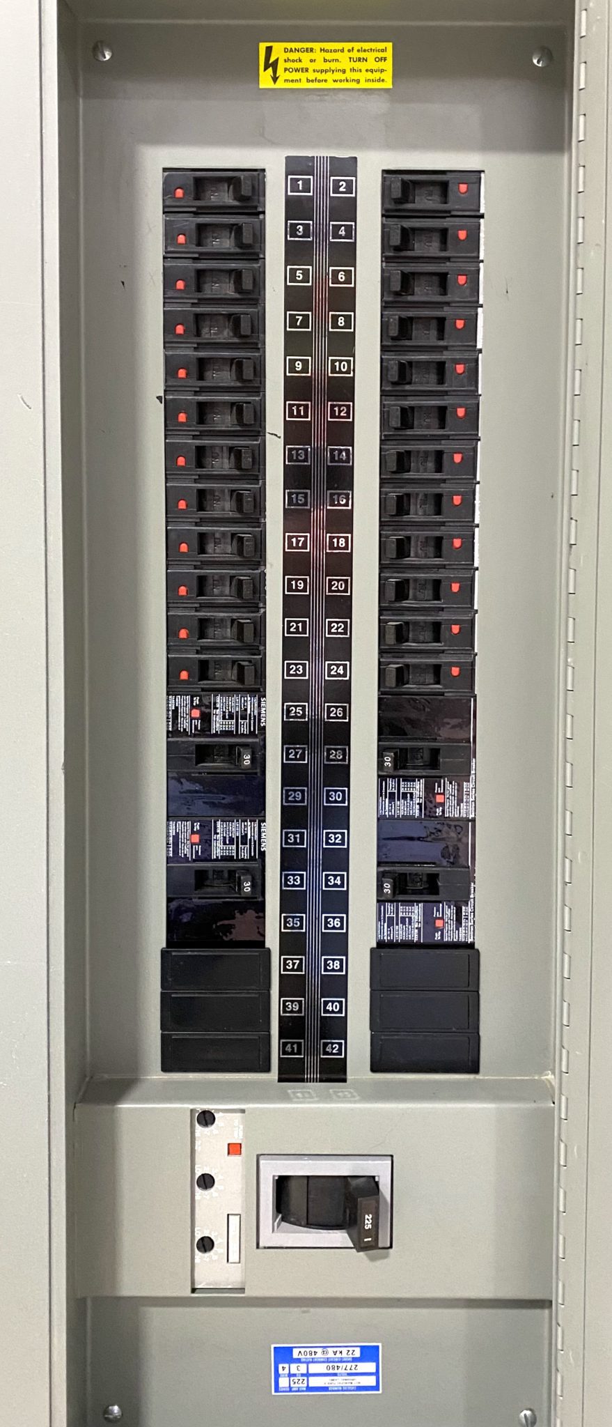 Aftermarket 3P4W 225A 480/277V 22kA Main Breaker Panel w/Breakers