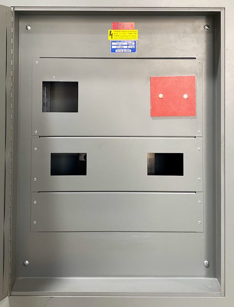 Aftermarket 3P4W 600 Amp 480/277 Vac 35kA MLO Breaker Panel