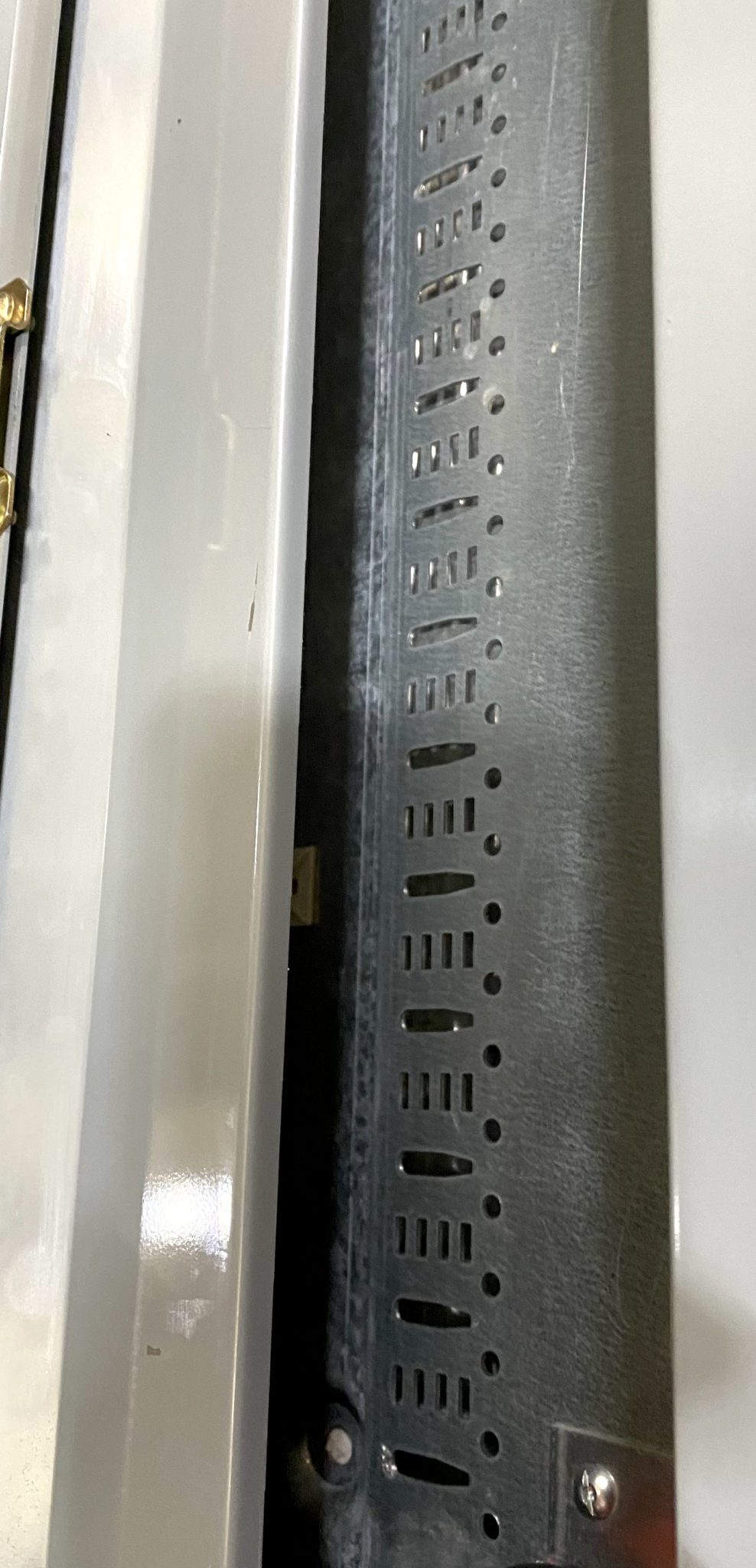 Square D 3P4W 600Amp 480Vac 42 Circuits MLO I-Line Breaker Panel