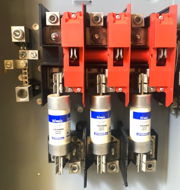 Siemens GF324NR 3P4W 200 Amp 240 Vac Fusible Safety Switch