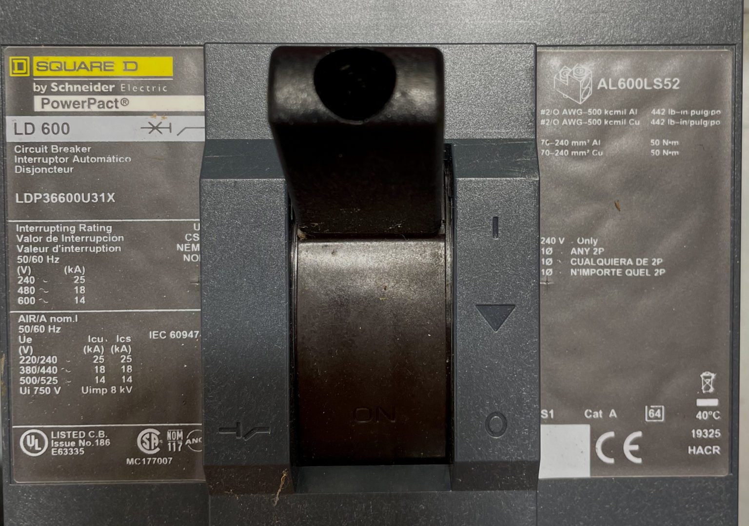 Square D 3P4W 600 Amp 480Y/277V 24 Cir Type 3R M.B. I-Line Panel