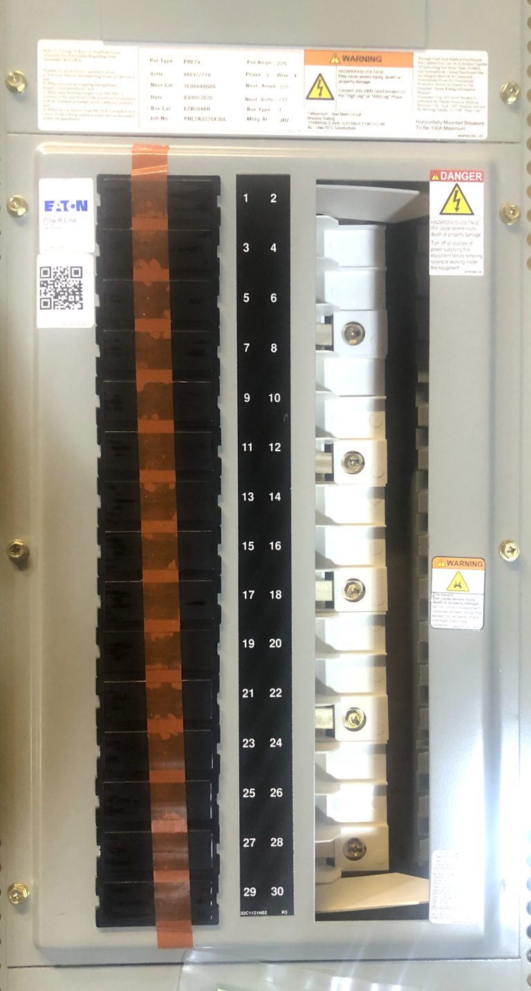 Eaton 3P4W 225Amp 480Y/277Vac 30 Circuit MLO Panel Interior (NIB)