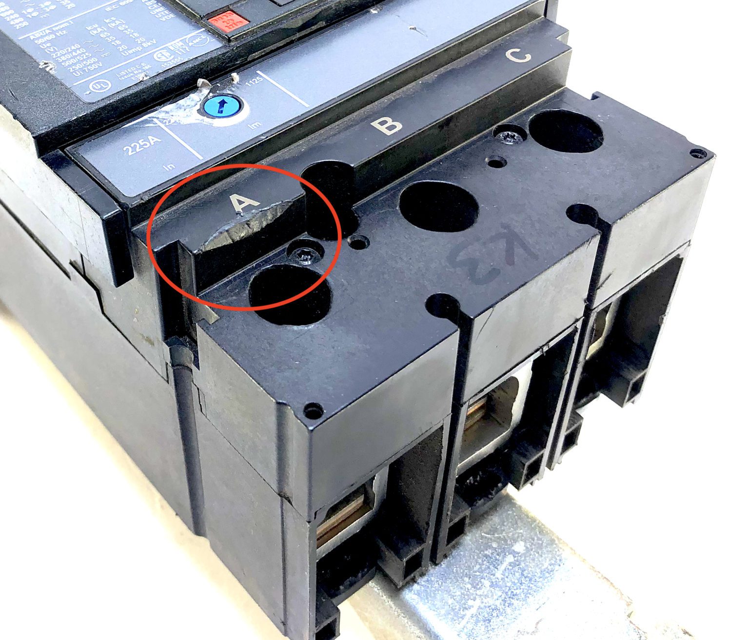 Square D JGA36225 3 Pole 225 Amp I-Line PowerPact Breaker (CHIP)