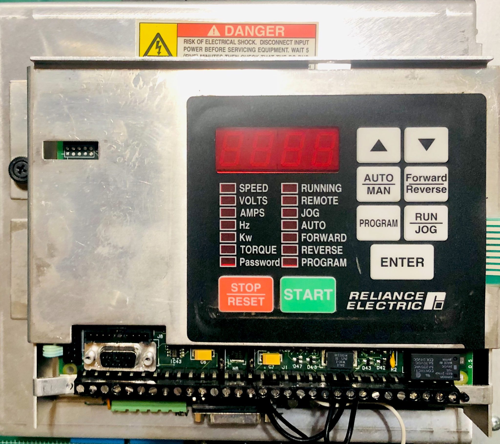 Rockwell Reliance VTAC7 3 Phase 58 Amp 380-460 Vac HVAC Drive