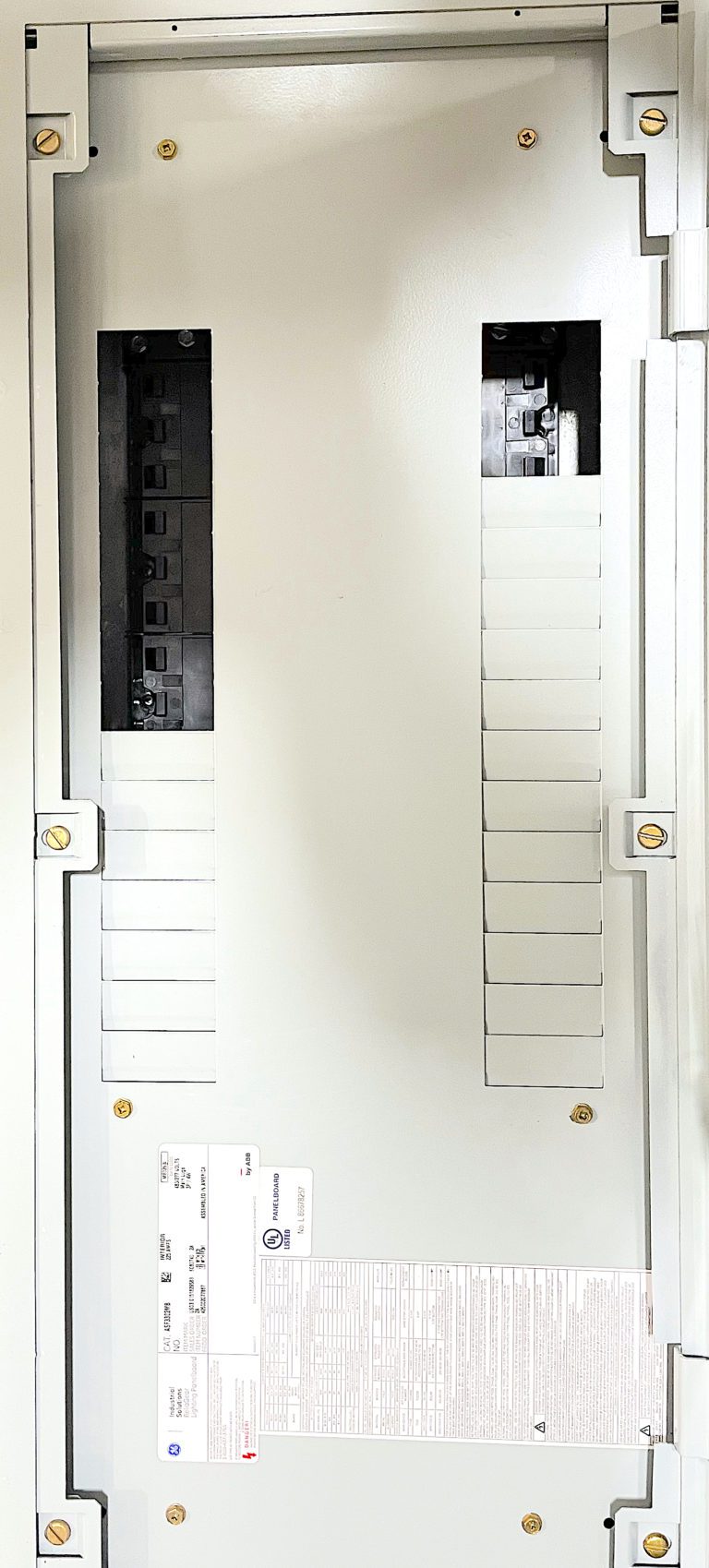 General Electric 3P4W 225 Amp 480V 30C MLO Interior Panel (NEW)