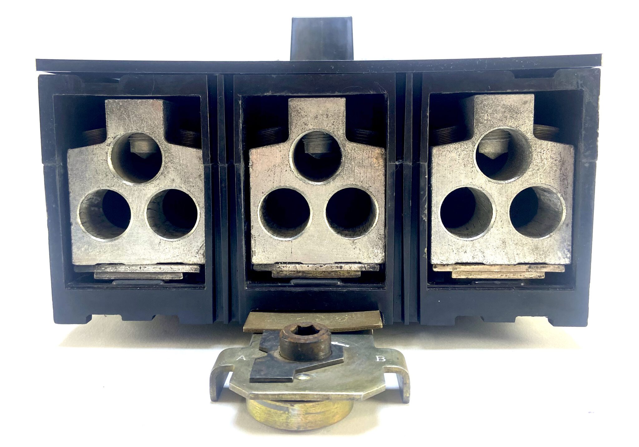 Square D MH36500 3 Pole 500 Amp 600 Vac I-Line Circuit Breaker