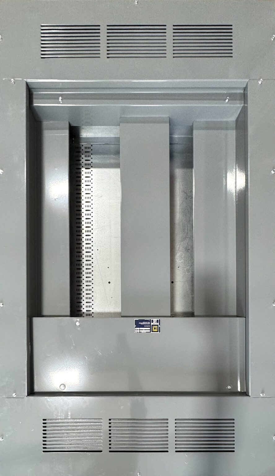 Square D 3P4W 800A 480Y/277V 42 Circuit NEMA 1 MLO I-Line Panel