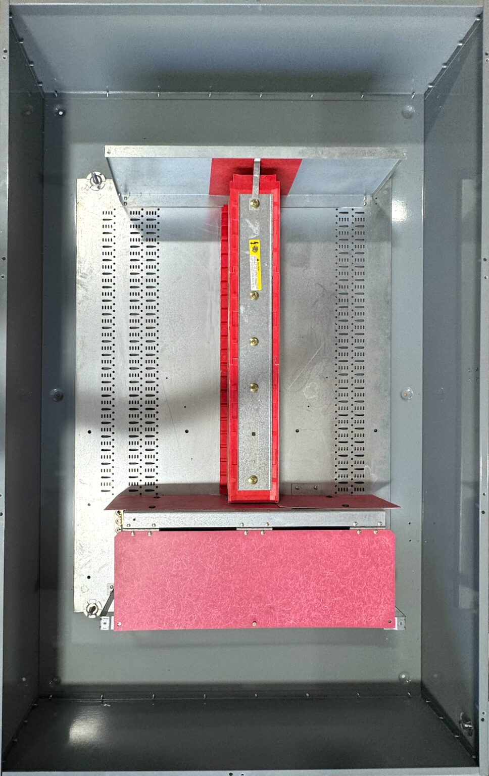 Square D 3P4W 800A 480Y/277V 42 Circuit NEMA 1 MLO I-Line Panel