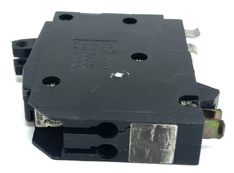 Square D Tandem QOT2020 2 Pole 2in1 Breaker 20Amp Circuit Breaker