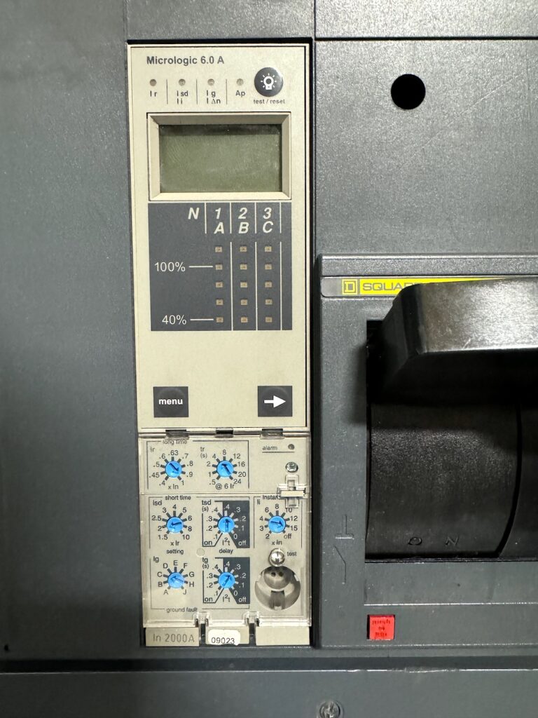 Square D QED 3P4W 2000 Amp 480/277V 65kA NEMA 3R Switchgear w/GFI