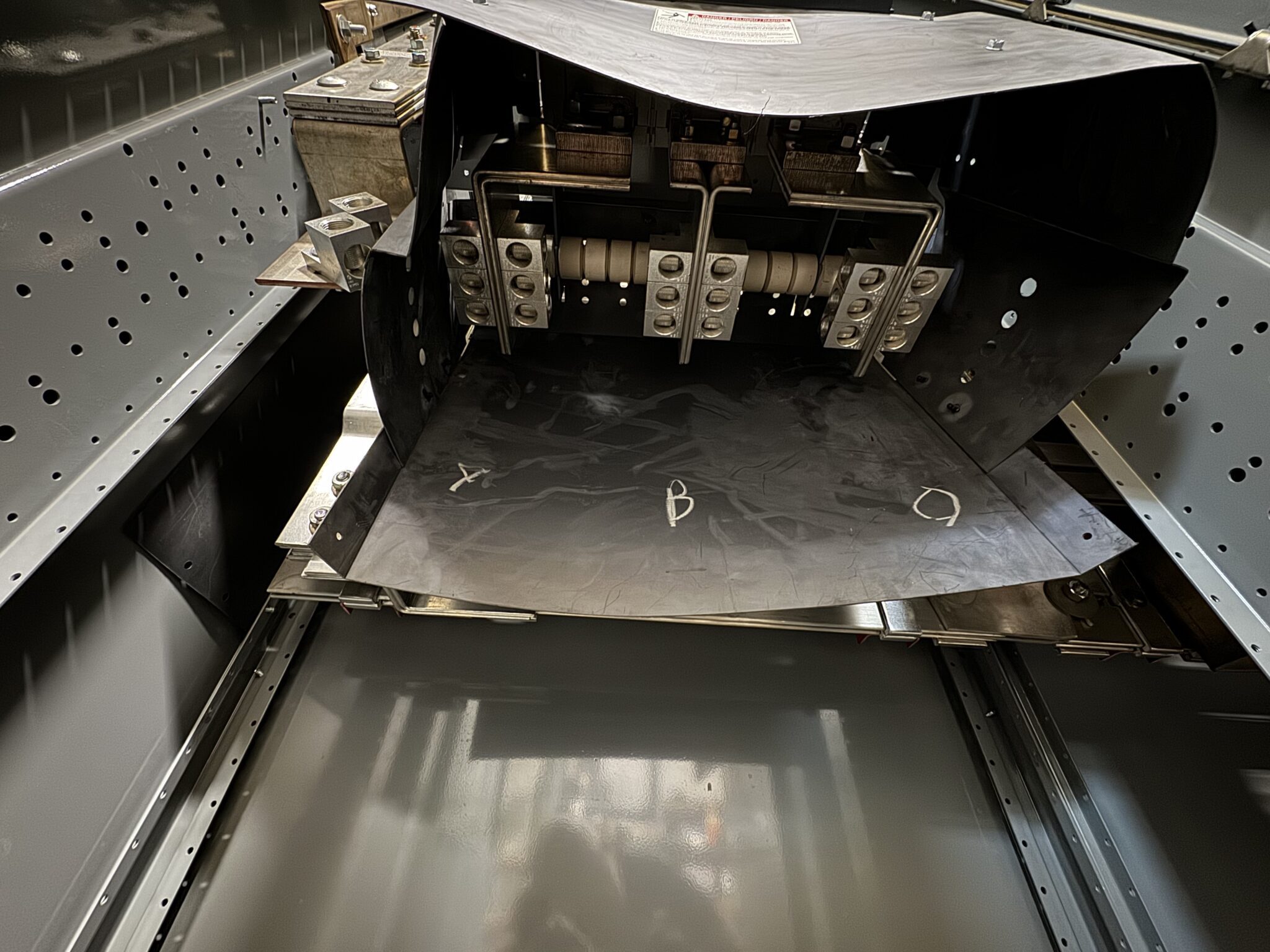 Square D QED 3P4W 2000 Amp 480/277V 65kA NEMA 3R Switchgear w/GFI