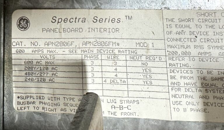 General Electric 3P3W 600 Amp 480V NEMA 1 MLO Spectra Panelboard