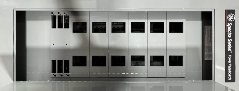 General Electric 3P3W 600 Amp 480V NEMA 1 MLO Spectra Panelboard