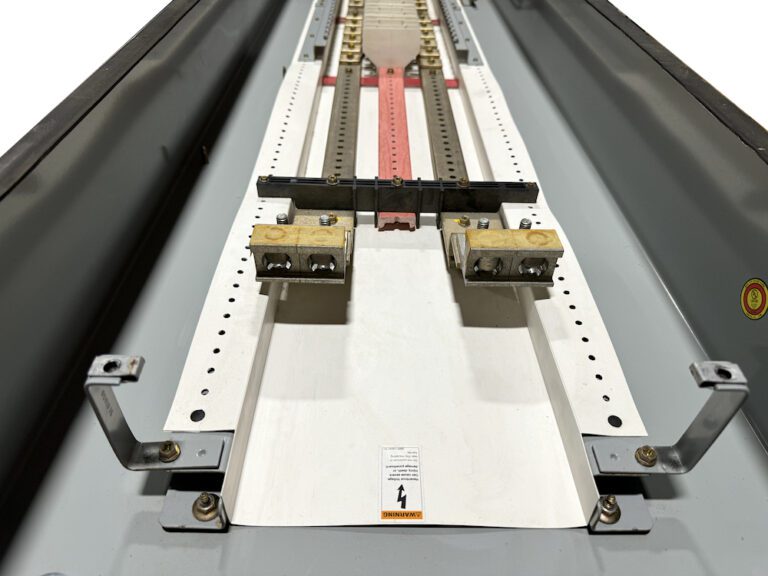 Eaton PRL3A 1P3W 600 Amp 240V NEMA 3R MLO Panelboard (42 Circuit)