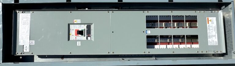 Eaton PRL2A 3P4W 600 Amp 480Y/277 Vac MB Panelboard (24 Circuit)