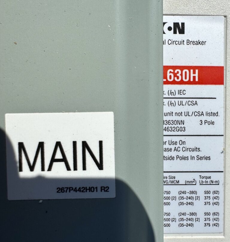 Eaton PRL2A 3P4W 600 Amp 480Y/277 Vac MB Panelboard (24 Circuit)
