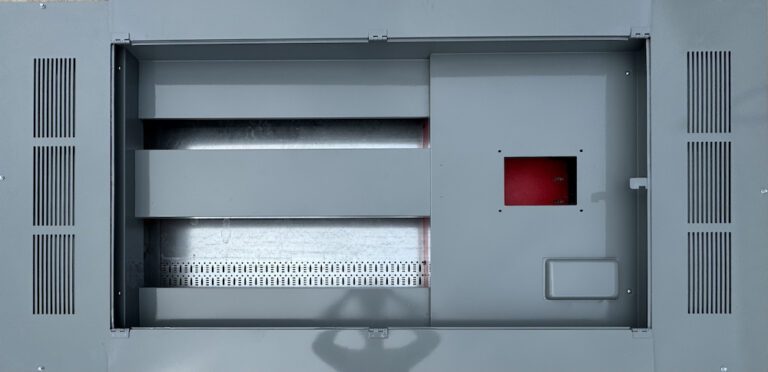 Square D 3 Phase 1200 Amp 600V MB I-Line Panelboard (48 Circuit)