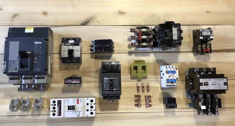 Industrial Circuit Breakers: Types, Uses, and Selection Guide