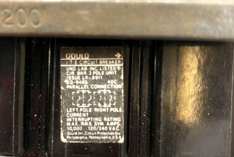 Gould ITE 2 Pole 200 Amp 240 Vac Circuit Breaker (W5) | Electrical ...