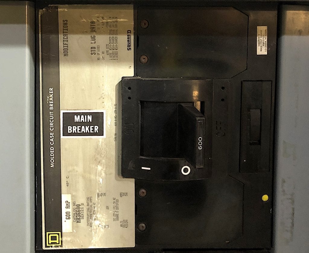 Square D HCWM 3 Phase 600 Amp 480V 3 Wire I-Line Main Breaker Panel ... Square D HCWM 3 Phase 600 Amp 480V 3 Wire I-Line Main Breaker Panel ...